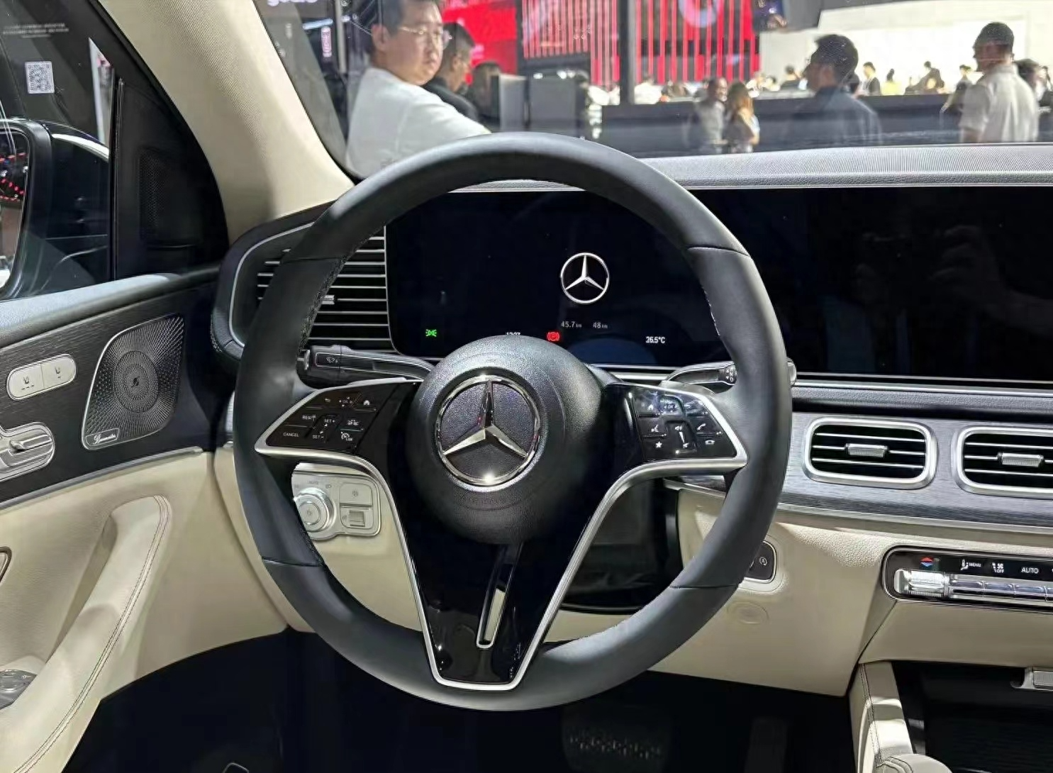 新款奔驰GLE轿跑亮相成都车展：售84.38万起！ - 汽车投诉网