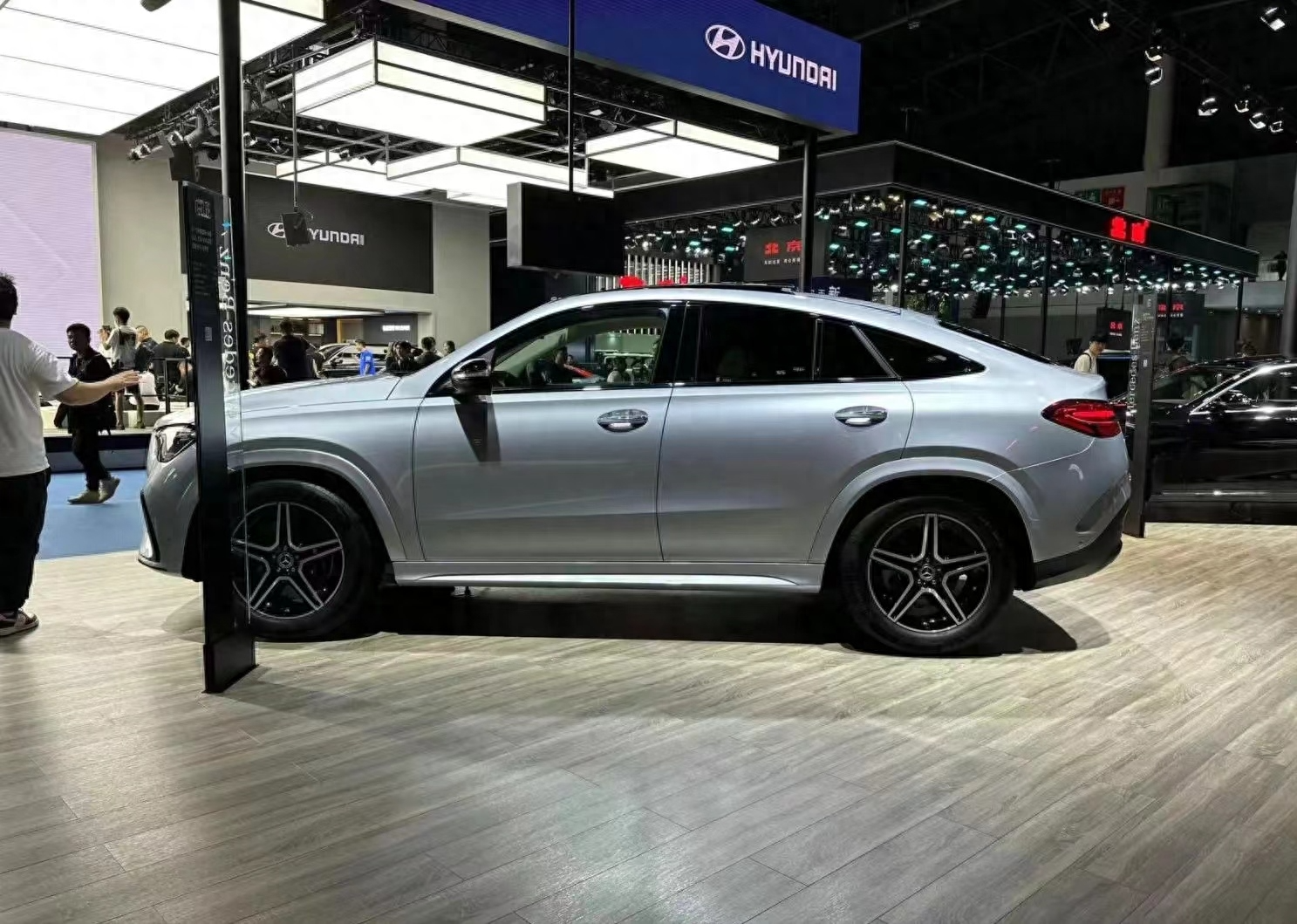 新款奔驰GLE轿跑亮相成都车展：售84.38万起！ - 汽车投诉网