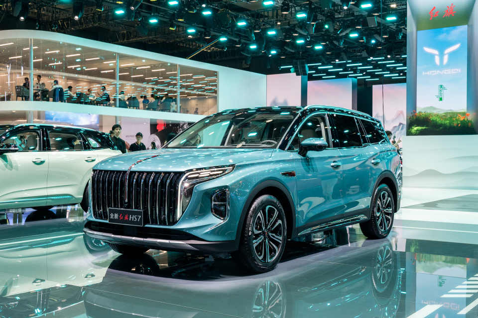 金葵花绽放上海车展，红旗L5预订 E001盲订 H6上市