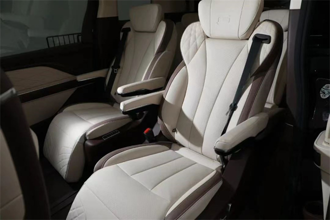 售价22.98万起，一汽奔腾M9堪称中大型MVP搅局者