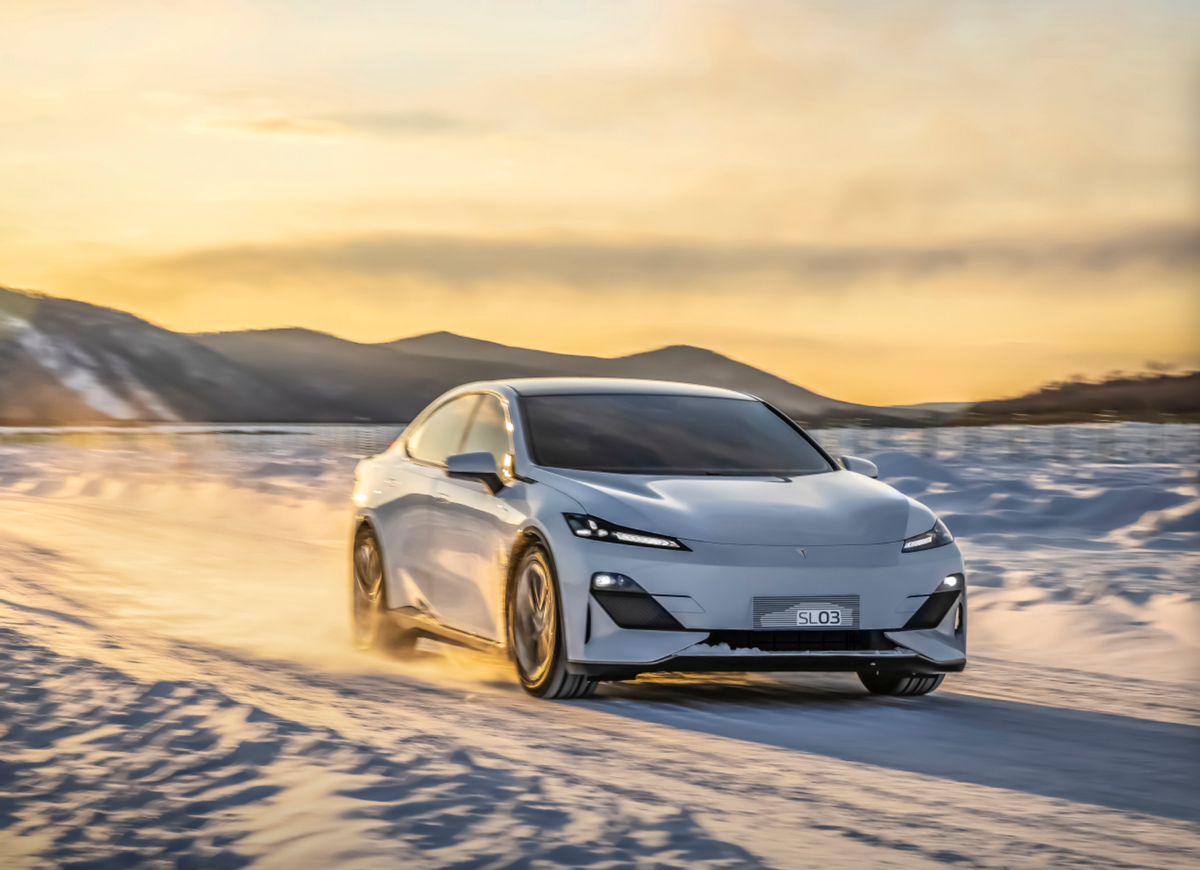 “深藏不露”的深蓝SL03